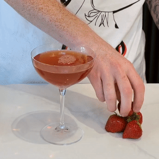 Strawberry Daiquiri Cocktail Cans 200ml, Pre Made Strawberry Daiquiri